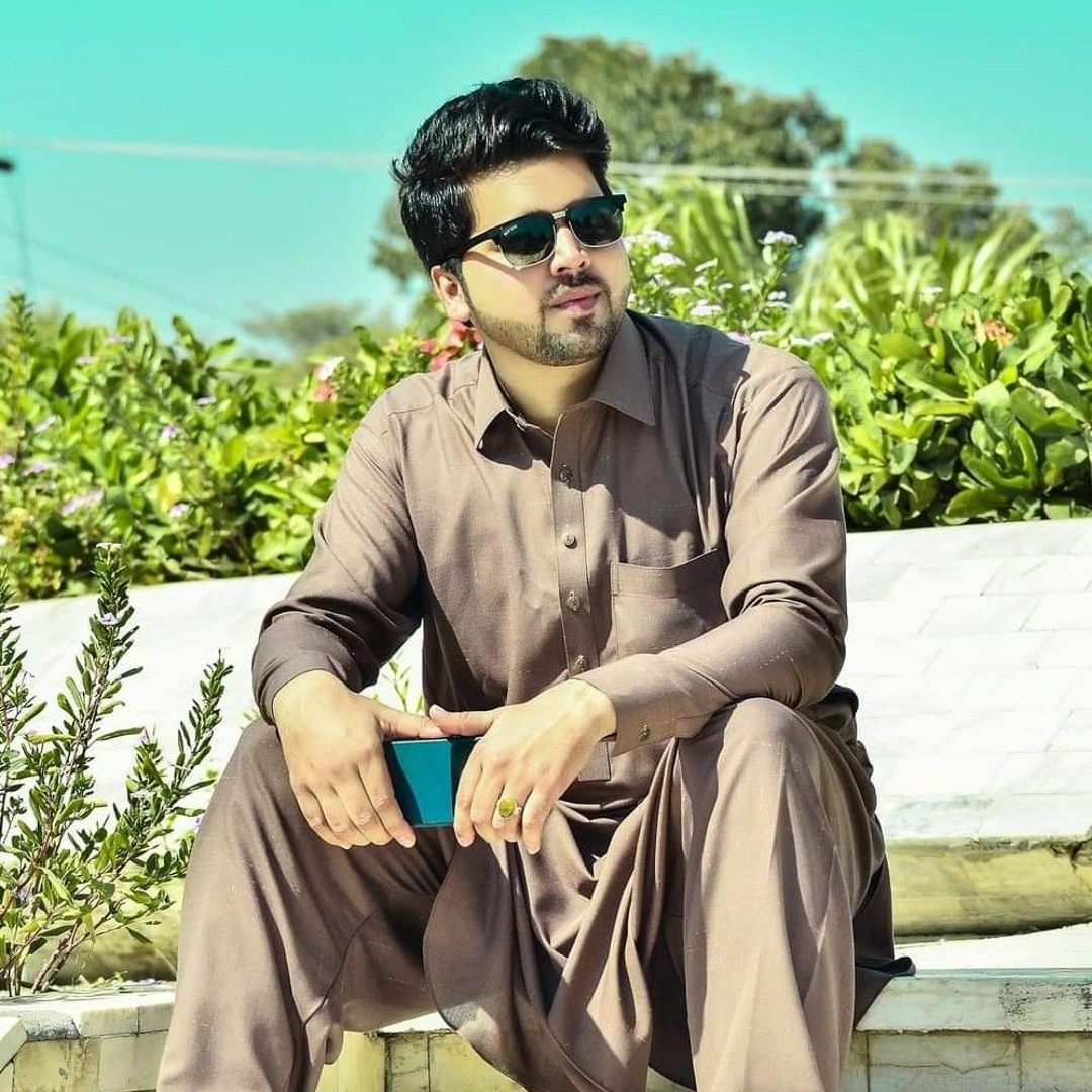 Stream Pa Lapo Ghani Khan ghazal Pashto new song.mp3 by Engineer Salman ...