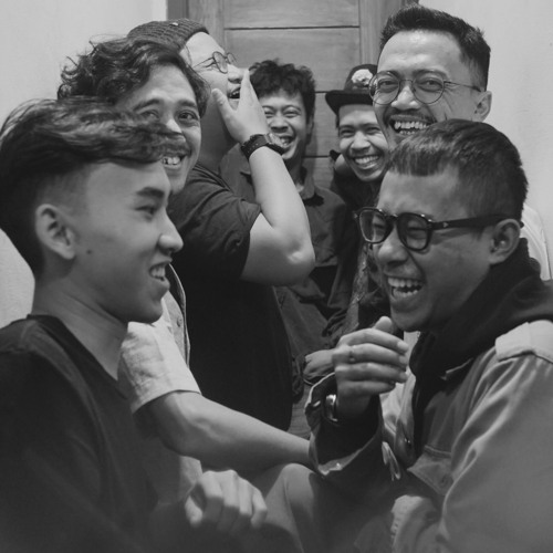 Stream ParaHyena music | Listen to songs, albums, playlists for free on ...