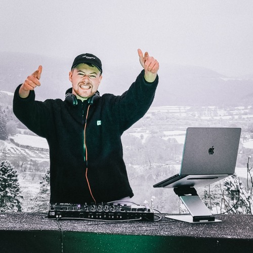 Stream 𝔇𝔞𝔶𝔬𝔬 music | Listen to songs, albums, playlists for free on ...