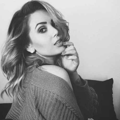 Stream Dancin' In The Headlights - Mia Louw by Mia | Listen online for ...