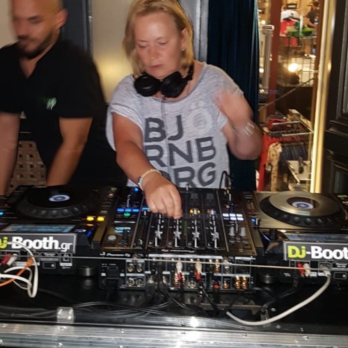 Stream eMBee music | Listen to songs, albums, playlists for free on ...