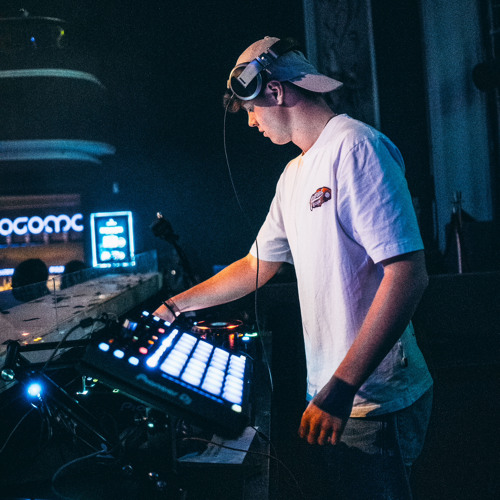 Stream DAVE music | Listen to songs, albums, playlists for free on ...