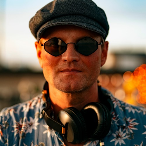 Stream Funky Disco House Mix Incl Sam Smith Beyonce Lizzo Zara Larsson The Weeknd Miley