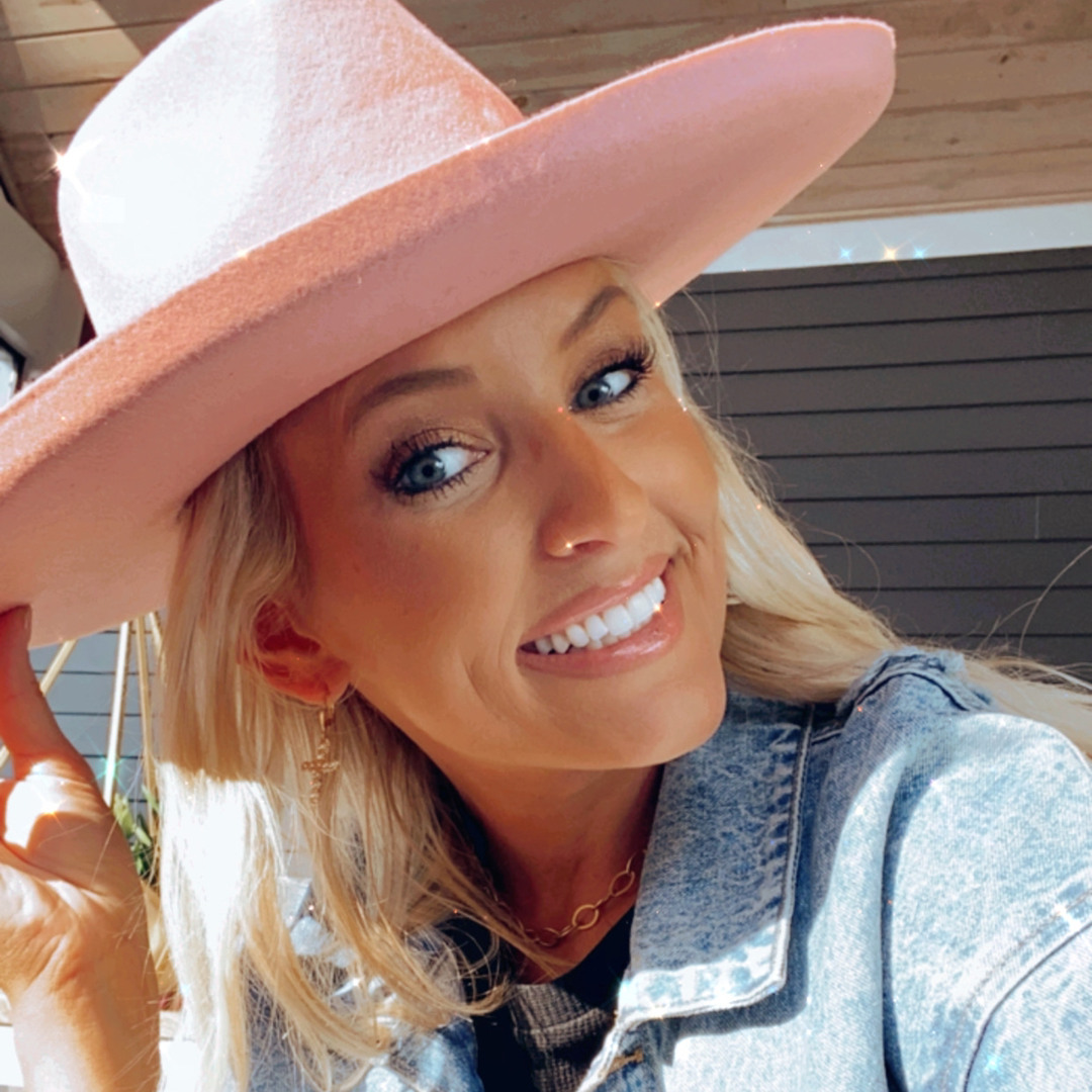 Stephanie Dunn's Instagram, Twitter & Facebook on IDCrawl