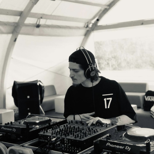 Stream Louis Testa (US) music | Listen to songs, albums, playlists for ...