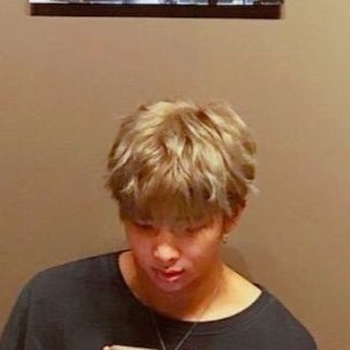 Stream pan-non-binary bish 💅 lizzy ♊🏳️‍🌈 | Listen to this no longer has ...