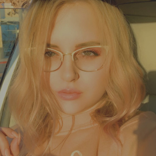 Danielle Schreck's Instagram, Twitter & Facebook on IDCrawl