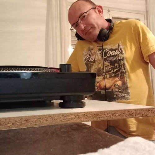 Stream Dj Furious oficial music | Listen to songs, albums, playlists ...