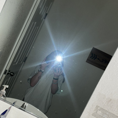 Stream ️ UrgirlChlo ️ music | Listen to songs, albums, playlists for ...