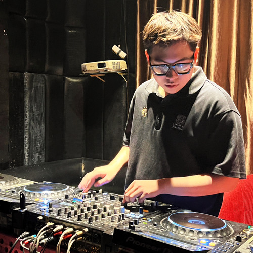 Stream 𝓑𝓪𝓬 𝓕𝓸𝔂 music | Listen to songs, albums, playlists for free on ...