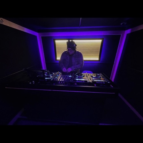 Stream 4AM music | Listen to songs, albums, playlists for free on ...