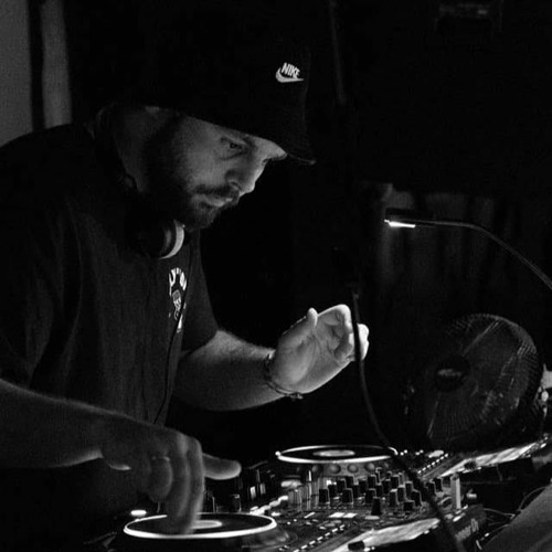 Stream Axel R music | Listen to songs, albums, playlists for free on ...