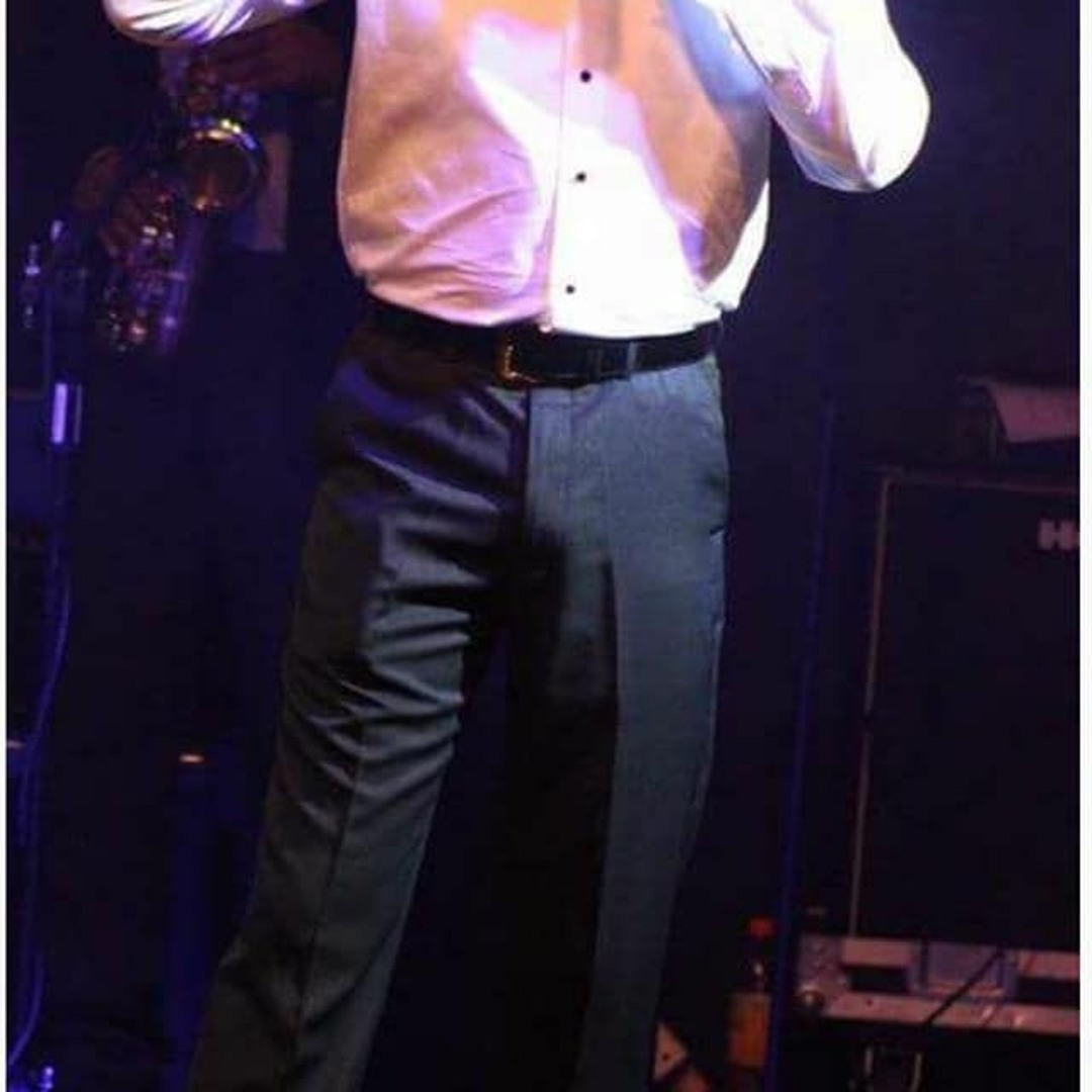 Stream Hume Tumse Pyaar by Hussein Vally | Listen online for free on ...