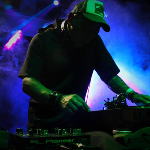 Stream MISTA DJ VAMPIRE music | Listen to songs, albums, playlists for ...