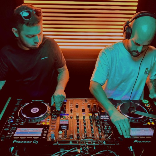 Stream Robert & Emmanuel music | Listen to songs, albums, playlists for ...