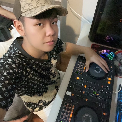 Stream Đức Bin Xì Tin Music Listen To Songs Albums Playlists For