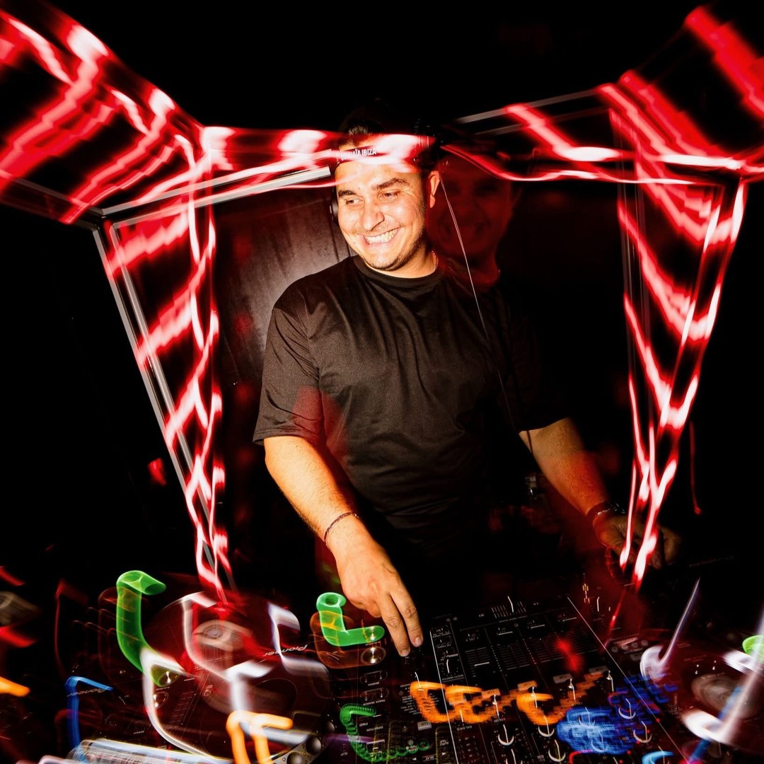 Stream R E Q T O music | Listen to songs, albums, playlists for free on SoundCloud