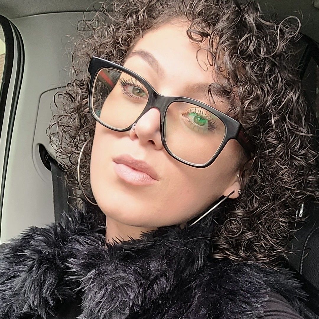 Stephanie Ferreira's Instagram, Twitter & Facebook on IDCrawl