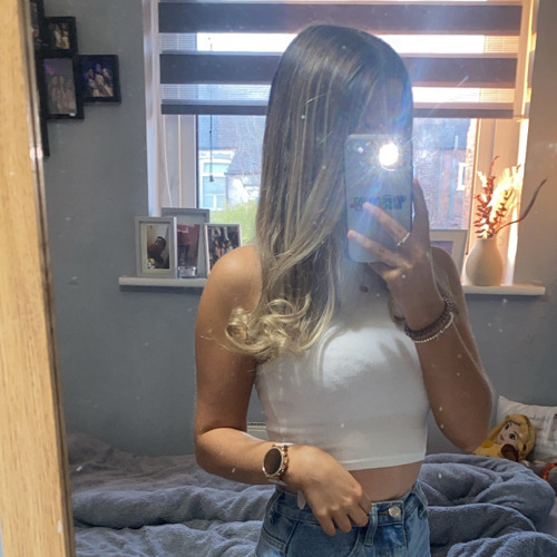 Stream Emma-leigh Rowbotham music | Listen to songs, albums, playlists ...