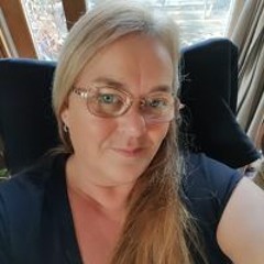 Lisa Haley's Instagram, Twitter & Facebook on IDCrawl