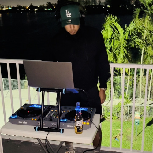 Stream Mini Friday Vibes by R13 | Listen online for free on SoundCloud