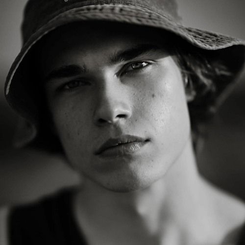 Stream Isaac Osmak music | Listen to songs, albums, playlists for free ...