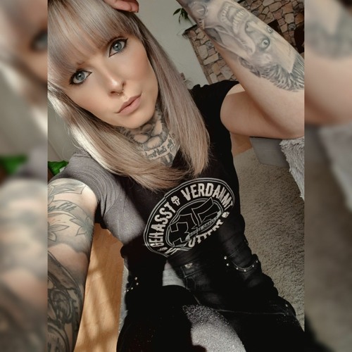 Stream farbsuchtgril1992 music | Listen to songs, albums, playlists for ...