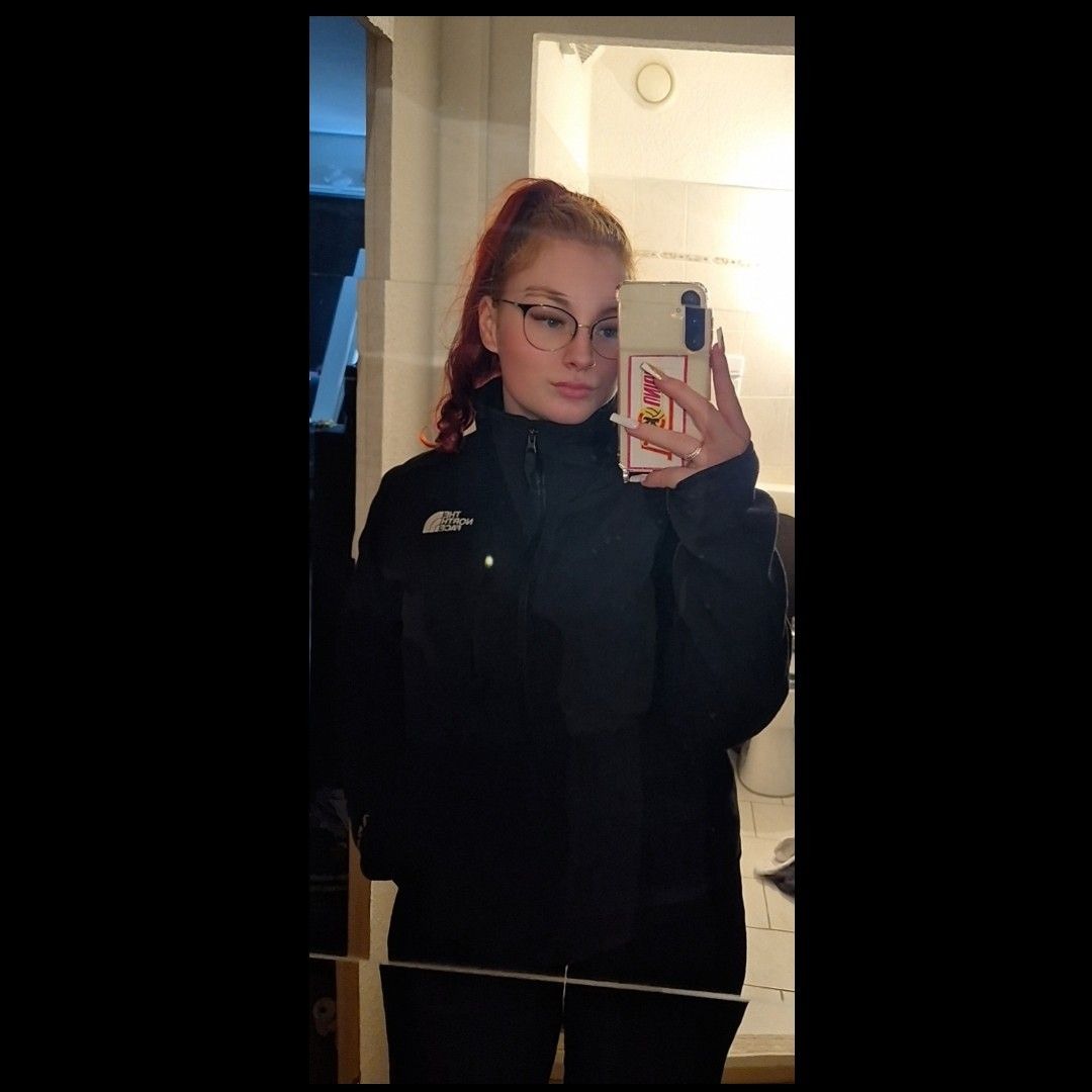 Stream Voices In My Head x Freaks x Love Parade (ACINA & BONKA Mashup).mp3 by Kimyx__x | Listen ...