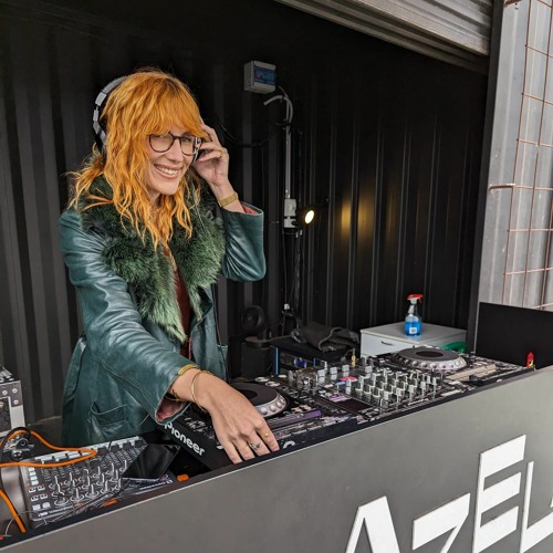 Stream Goldilocks music | Listen to songs, albums, playlists for free ...