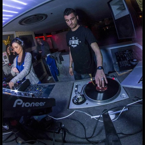 Stream Lyvia Vs Mô (le k'lage) music | Listen to songs, albums ...