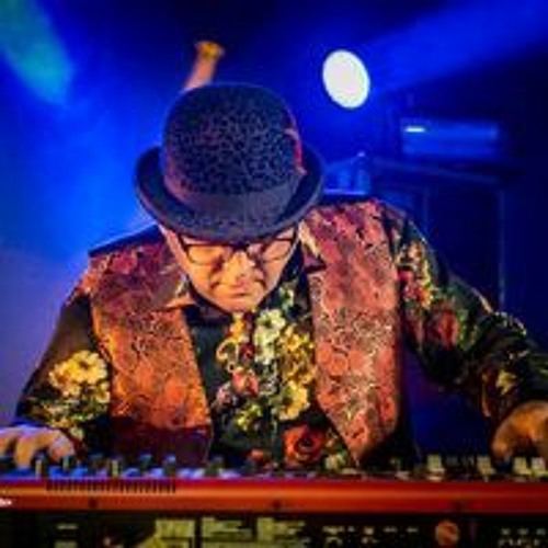 Stream Socket to me by Carleton Van Selman | Listen online for free on ...