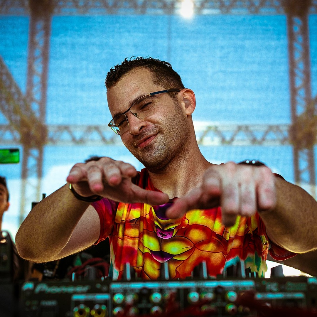 Stream RAZ music | Listen to songs, albums, playlists for free on ...