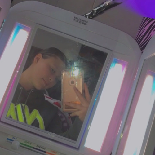 Stream jayda.wayda🐐 music | Listen to songs, albums, playlists for free ...