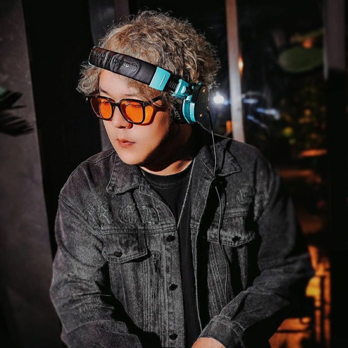 Stream DJ Melt💚 music | Listen to songs, albums, playlists for free on SoundCloud