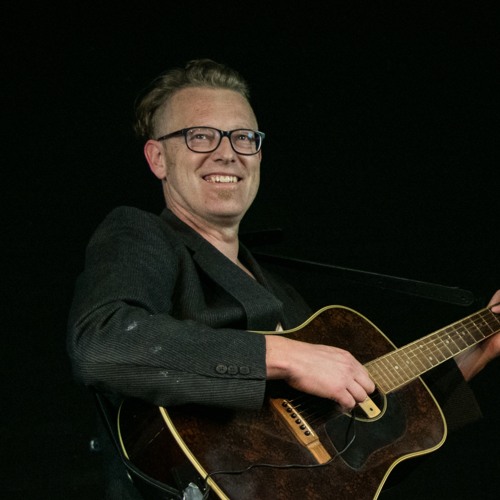 Stream 09 GAT IN MIJN CV by Arno Setz | Listen online for free on ...