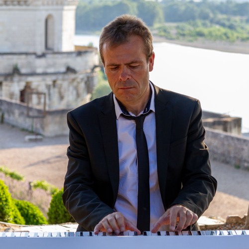 Stream Daniel Monforte music | Listen to songs, albums, playlists for ...