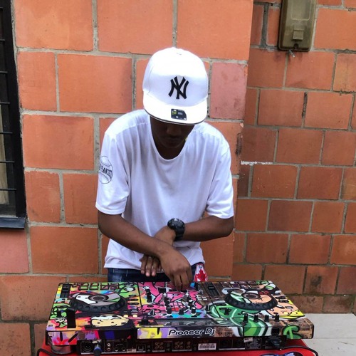 Stream RODRÍGUEZ_DJ 🦊 OFICIAL music | Listen to songs, albums ...