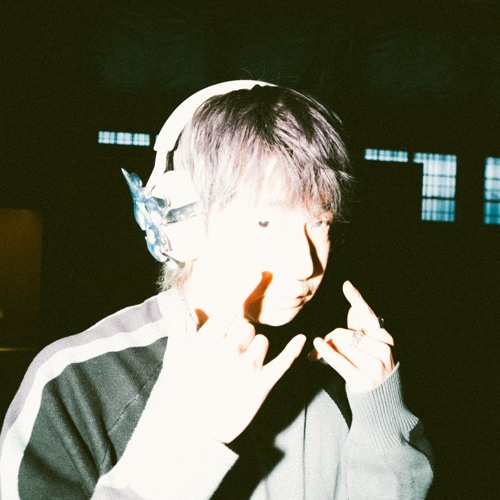 Saka & FLY @ Takeover Stage, Cyclops Cove 3, Sunset Cove Amphitheater ...