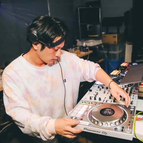 Stream DJ R u d e⚡️ music | Listen to songs, albums, playlists for free ...