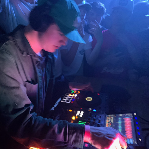 Stream Everett Olson music | Listen to songs, albums, playlists for ...