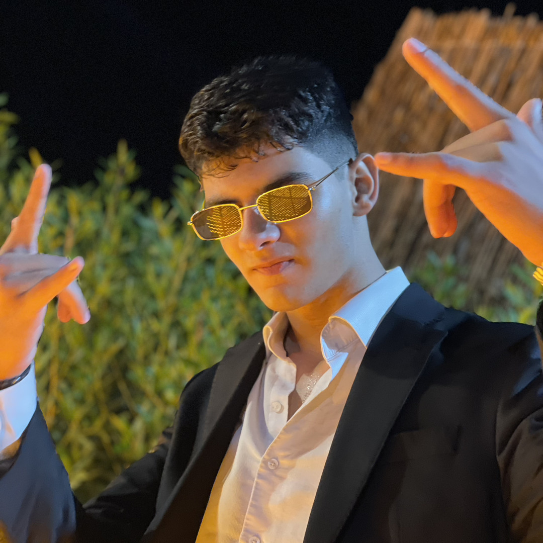 Stream Aly Fathalla - Bahlam Maak Remix Official Video - 2022 على فتح ...