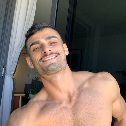 Stream Yanni Nicolau music | Listen to songs, albums, playlists for ...