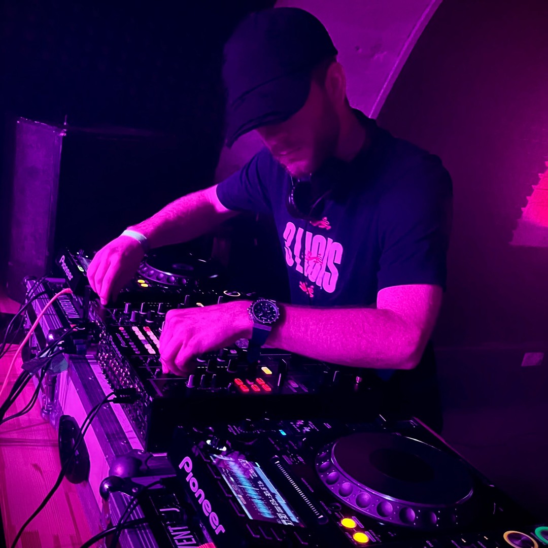 Stream Loop Skywalker (HU) music | Listen to songs, albums, playlists for free on SoundCloud