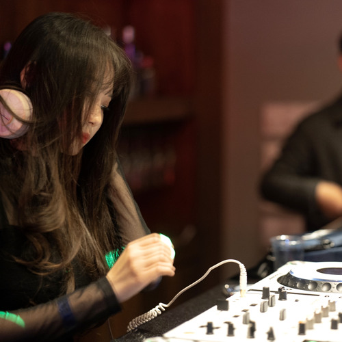 Stream DJ SOLAR music | Listen to songs, albums, playlists for free on ...